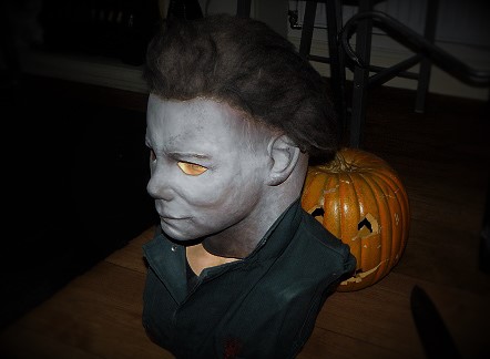 Post your random bust shots-- - General Discussion - Michael Myers forum