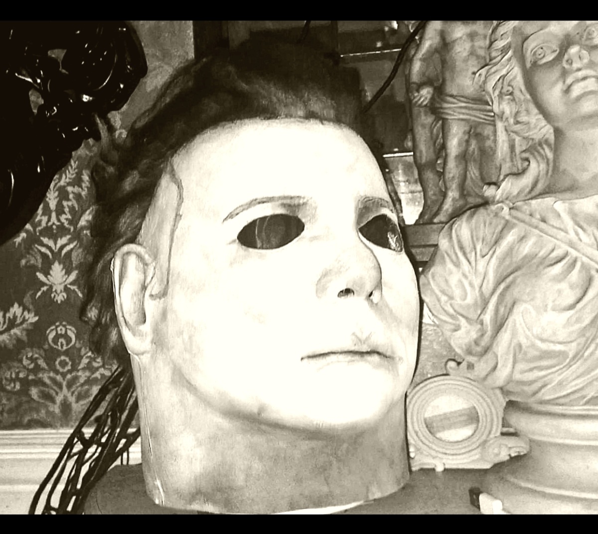 3/26 POTD 🎃🍻 - General Discussion - Michael Myers forum